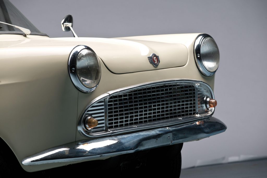 Isard Royal T 700 | Small Cars Club