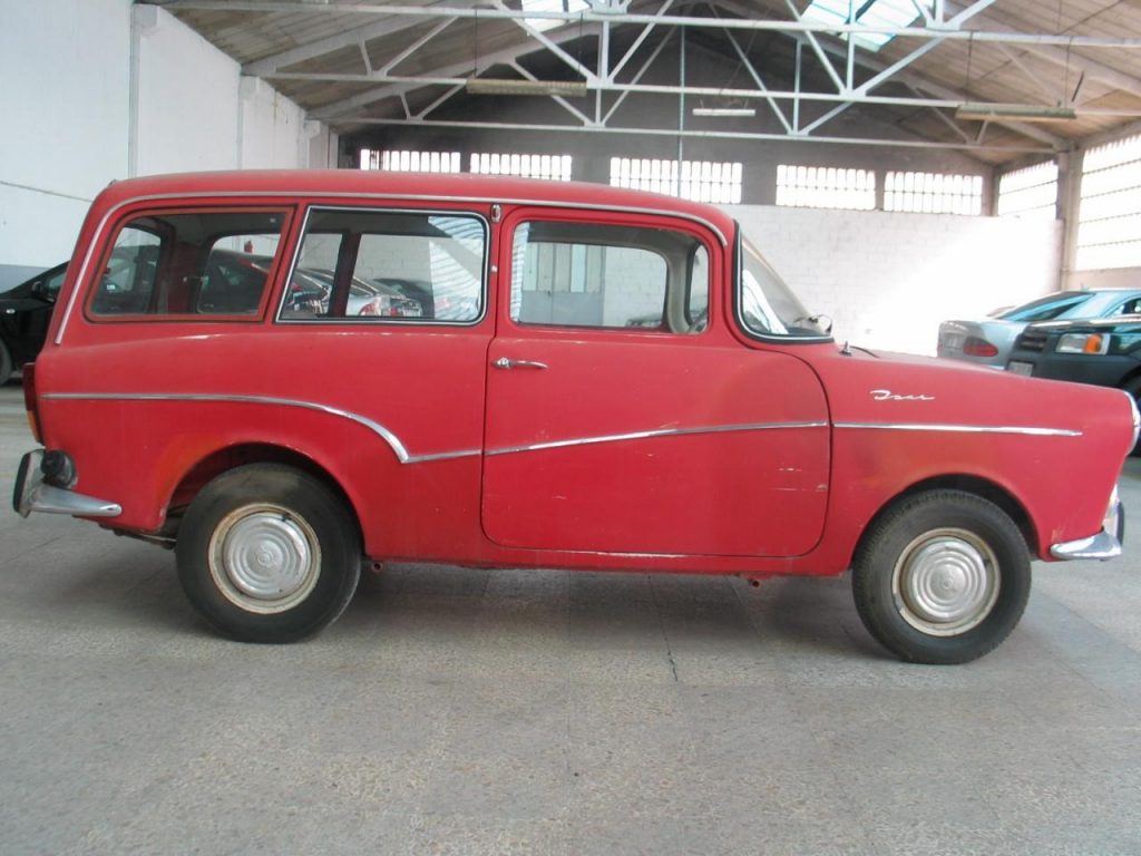 Isard 700 Kombi | Small Cars Club