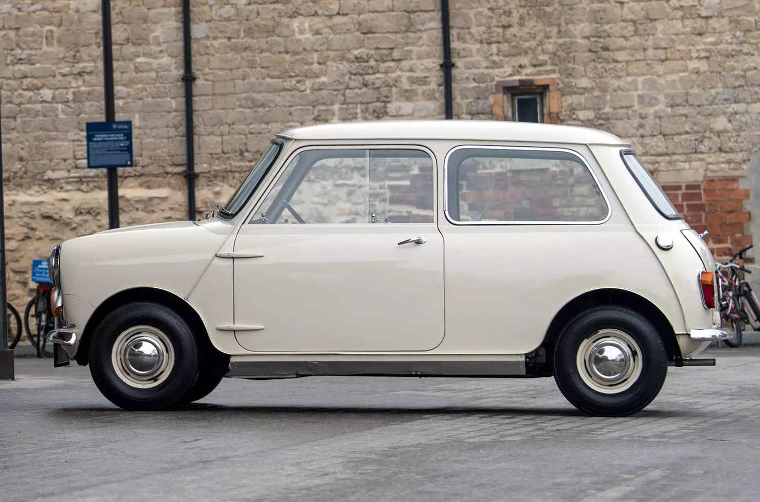 The Chinese were baned to clone the classic Mini | Small Cars Club