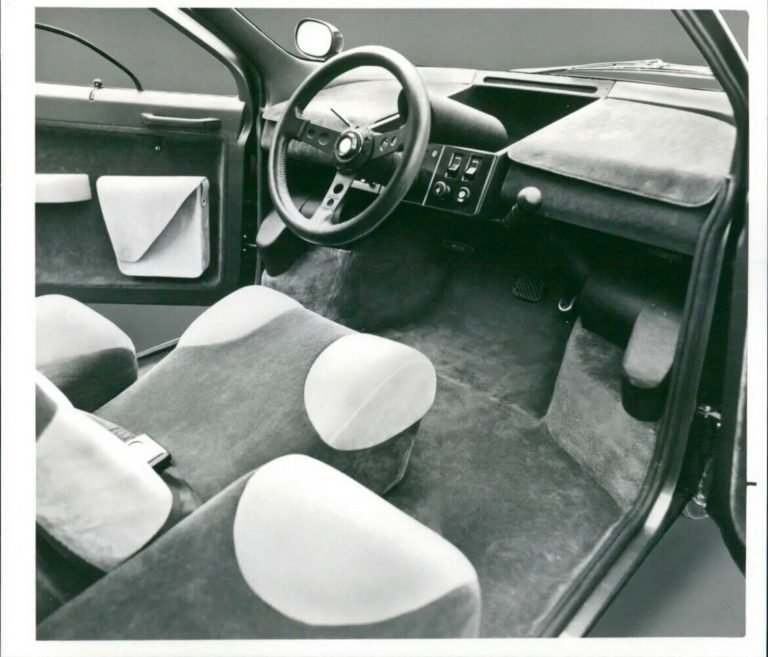 1983 Ford Ghia Trio Concept | Small Cars Club