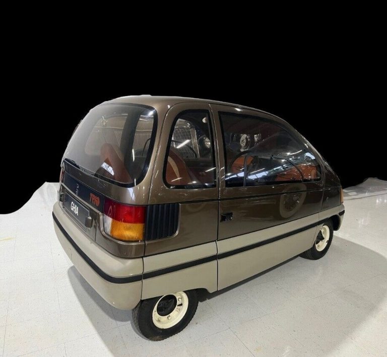 1983 Ford Ghia Trio Concept | Small Cars Club